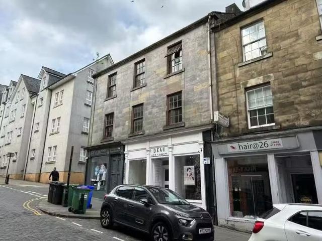 For Rent! 1 BA 3 bedroom flat for rent in Baker Street, Stirli.