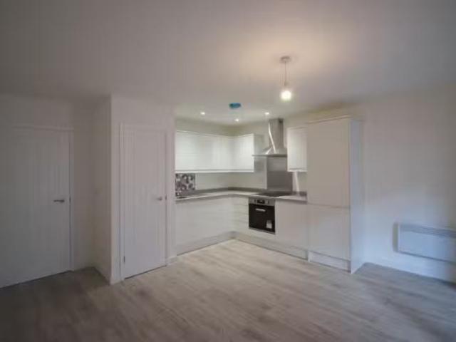 Just in! 1 BA 3 bedroom flat for rent in Postway Mews, Ilford.