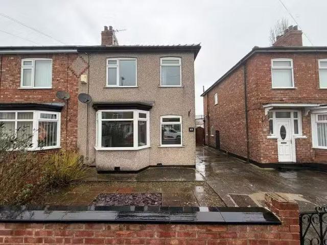 Nice 1 BA 3 bedroom house for rent in Claremont Road, Darlingt.