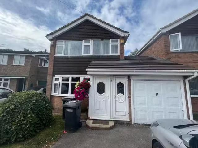 New 1 BA 3 bedroom house for rent in Beverley Avenue, NUNEATON.