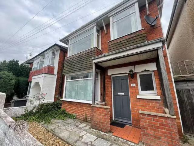 Rental! 1 BA 3 bedroom house for rent in Four Bedroom House, G.