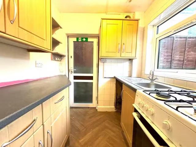 Just in! 1 BA 3 bedroom house for rent in Widney Avenue, Selly.