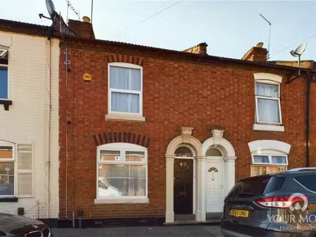 Charming 1 BA 3 bedroom House to rent, Military Road, The Moun.