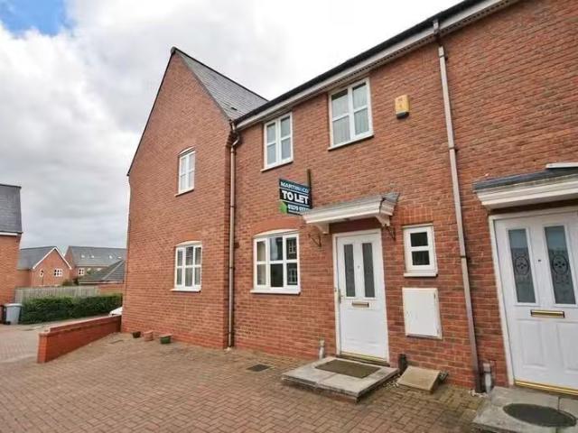 Unique 1 BA 3 bedroom mews property for rent in Golden Hill, W.