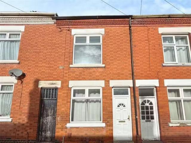 Deal! 1 BA 3 bedroom Mid Terrace House to rent, Vernon Street.