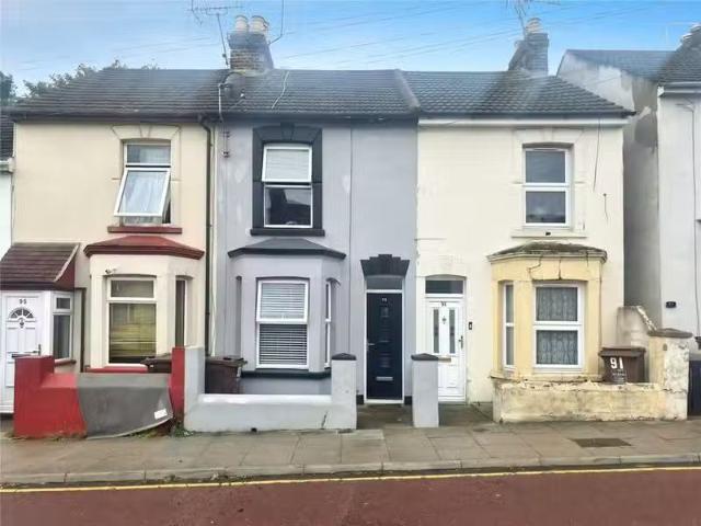 Cheap 1 BA 3 bedroom Mid Terrace House to rent, Gardiner Stree.