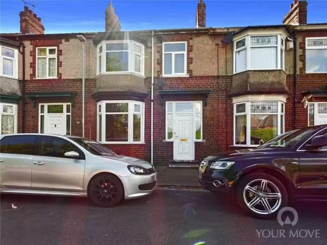 Unique 1 BA 3 bedroom Mid Terrace House to rent, Rydal Road, D.