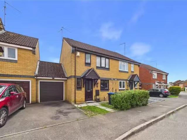 Just in! 1 BA 3 bedroom Semi Detached House to rent, Millside.
