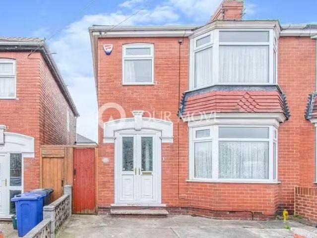 New 1 BA 3 bedroom Semi Detached House to rent, Haigh Road, Do.