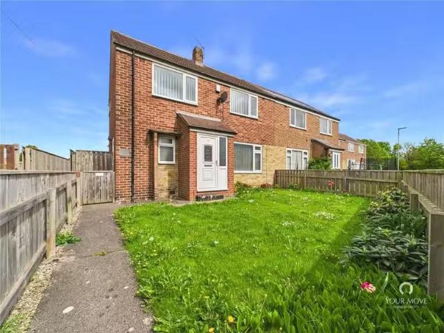 Rental! 1 BA 3 bedroom Semi Detached House to rent, Woodland V.
