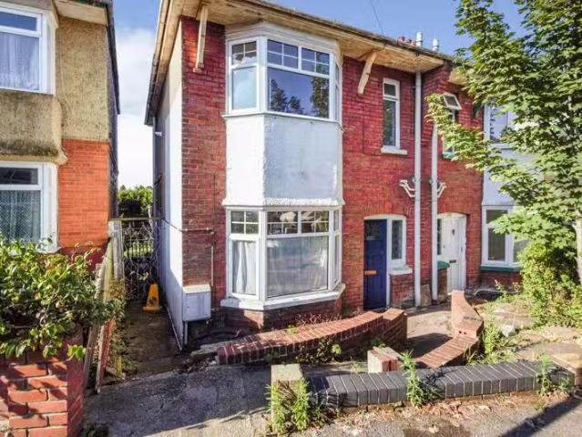 Unique 1 BA 3 bedroom semi detached house for rent in Winton.