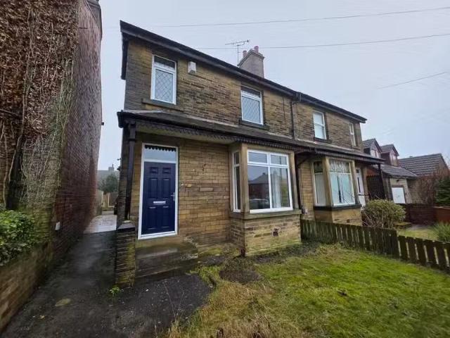Just in! 1 BA 3 bedroom semi detached house for rent in Bradfo.