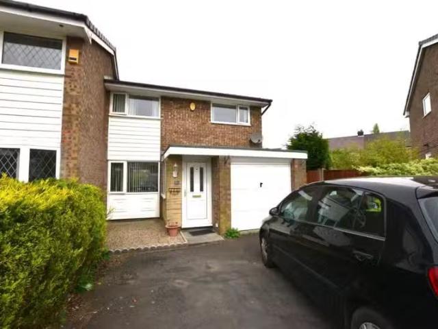 Unique 1 BA 3 bedroom semi detached house for rent in Clifton.