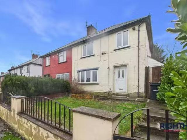 Unique 1 BA 3 bedroom semi detached house for rent in Rokeby G.