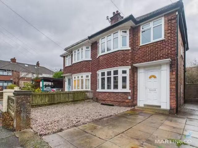 Just in! 1 BA 3 bedroom semi detached house for rent in Rosefi.