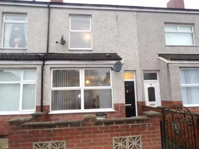 Unique 1 BA 3 bedroom terraced house for rent in Askern Road B.