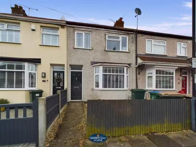 Unique 1 BA 3 bedroom terraced house for rent in Nunts Park Av.