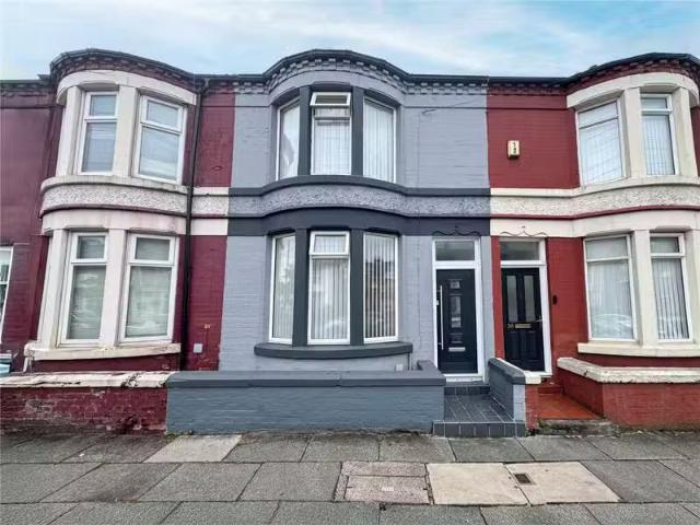 Just in! 1 BA 3 bedroom terraced house for rent in Rathbone Ro.