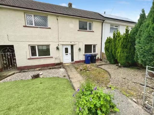 Unique 1 BA 3 bedroom terraced house for rent in Ribchester Av.