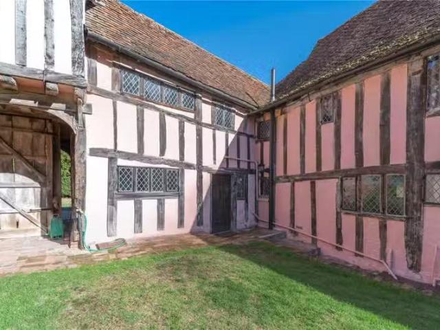 Nice 1 BA Duplex for rent in Southfields, Dedham, Colchester.