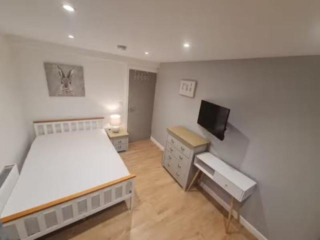 Unique 1 BA House share for rent in Shipbrook Road, Northwich.
