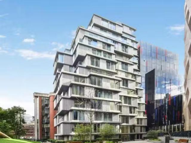Unique 1 BA Studio apartment for rent in 16 Minories, London.
