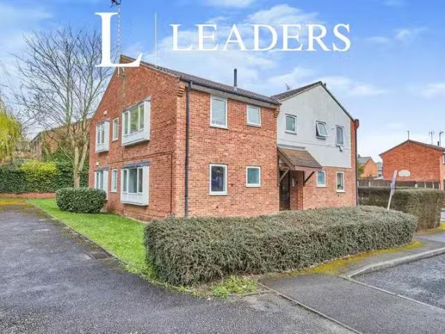 Deal! 1 BA Studio flat for rent in Woods Lane, DE22