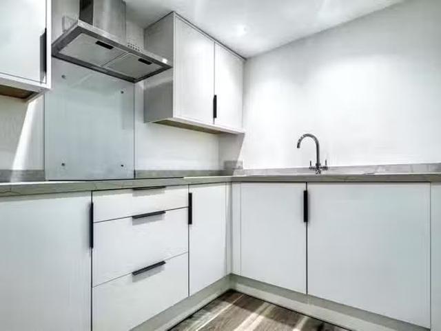 Rental! 1 BA Studio flat for rent in Annexe @ 24 The Scop, Alm.
