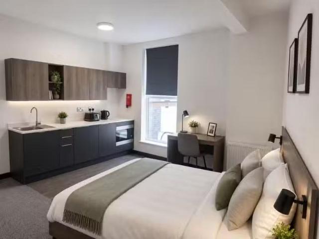 Charming 1 BA Studio flat for rent in Babington Lane, Derby, D.