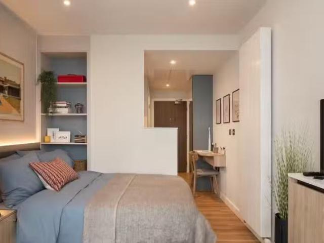 Nice 1 BA Studio flat for rent in College Road, Croydon, Londo.
