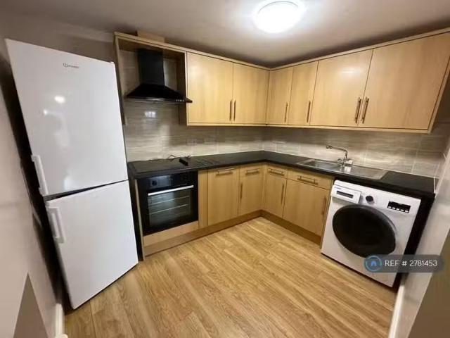 Cheap 1 BA Studio flat for rent in Dover Place, Bristol, BS8