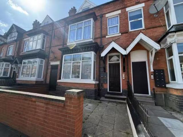 For Rent! 1 BA Studio flat for rent in Stirling Road Edgbaston.
