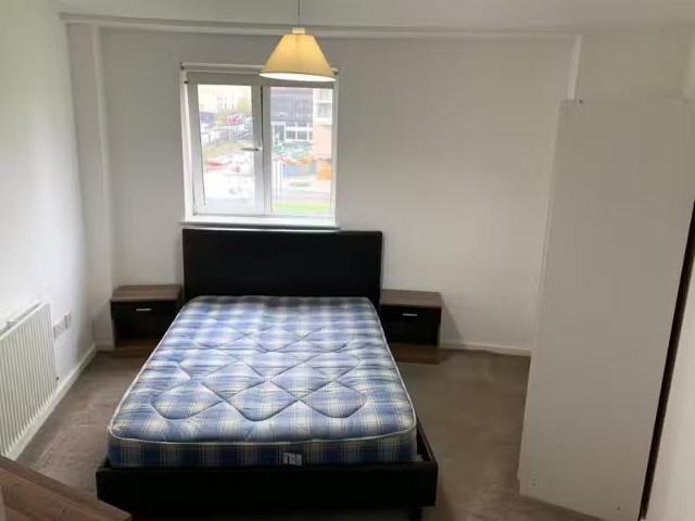 Rental! 1 bedroom apartment for rent in Hive, Masshouse Plaza.