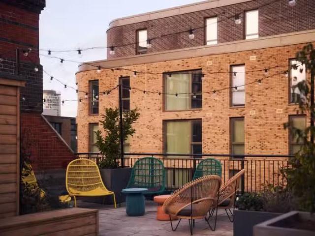 Cheap 1 bedroom apartment for rent in Lower Esinteraction Stre.