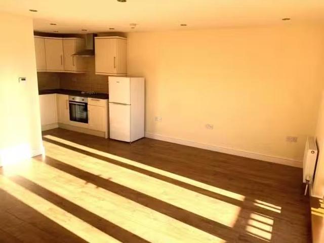 Charming 1 bedroom apartment for rent in North Lane, BN9