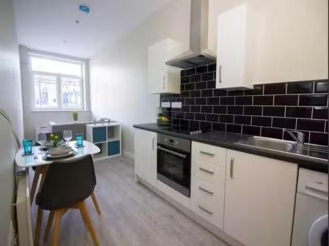 Cheap 1 bedroom flat for rent in Hall Ings, Bradford, West Yor.