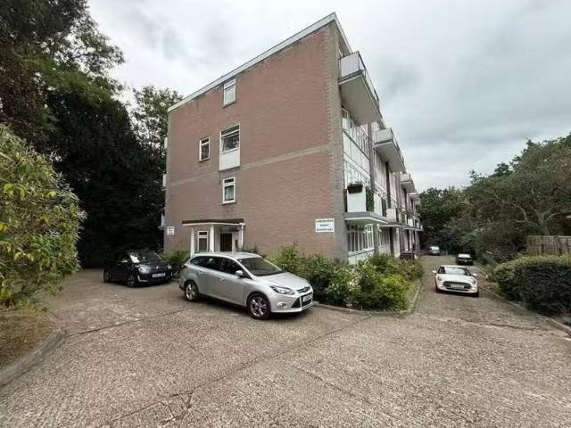 For Rent! 1 bedroom flat for rent in Highland Road, Bromley, BR1