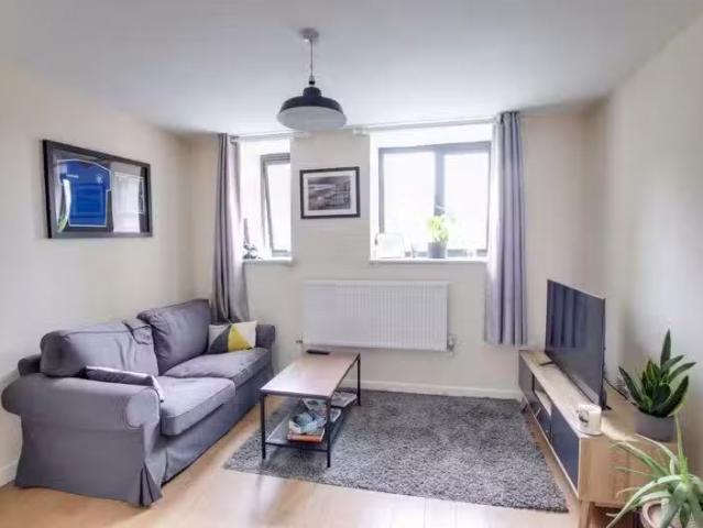 Cheap 1 bedroom flat for rent in Lower Bristol Road, Bath, BA2