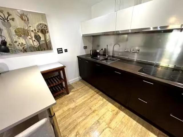 Nice 1 bedroom flat for rent in Southside St Johns Walk, B5