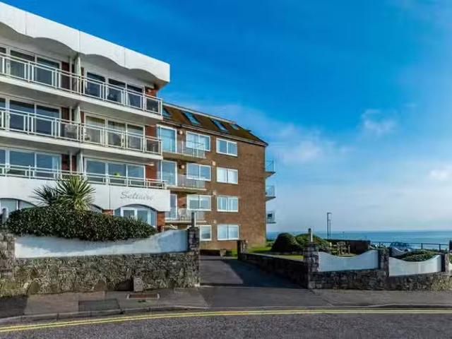 Charming 1 bedroom flat for rent in Saltaire Apartments, Sea R.