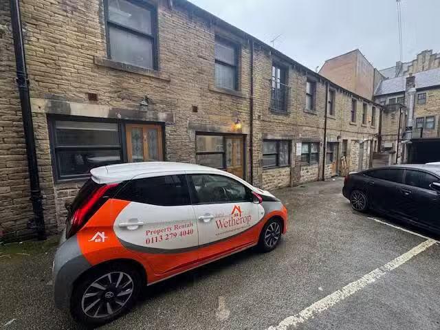 For Rent! 1 bedroom flat for rent in Westgate, Huddersfield, W.