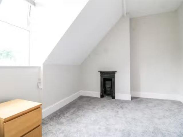 Unique 1 bedroom house share for rent in Clift House Road, Sou.