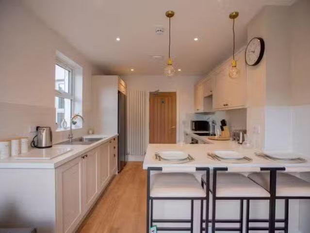 For Rent! 1 bedroom house share for rent in Kingston Road, Poo.