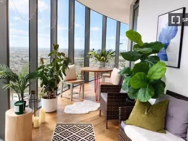 Just in! 1 BR 2 bedroom flat for rent in Brentford, London