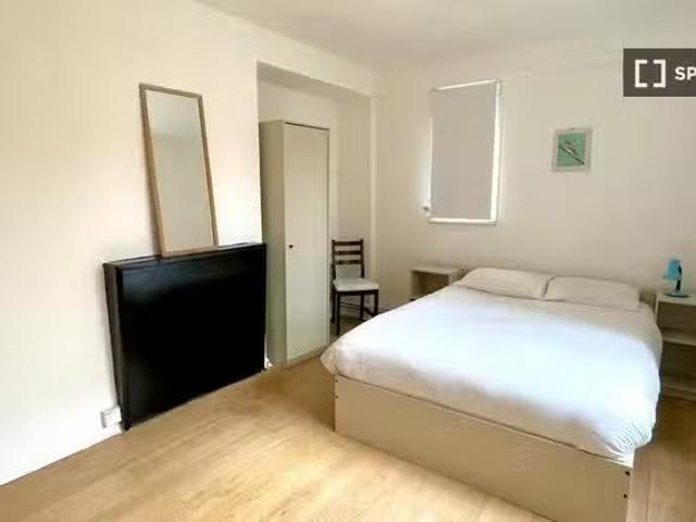 Charming 1 BR 3 bedroom apartment for rent in London