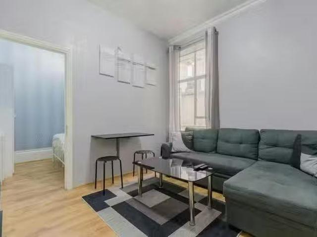 Unique 1 BR Westbourne Terrace, London