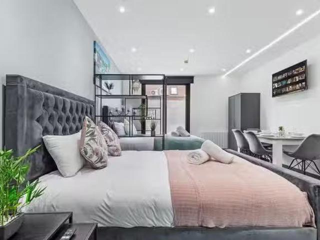 Unique 1 BR Woodstock Road