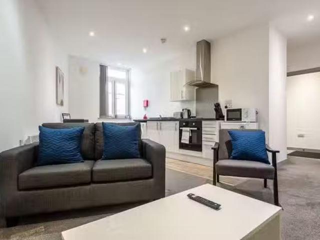 Nice 1 BR Cleveland Street