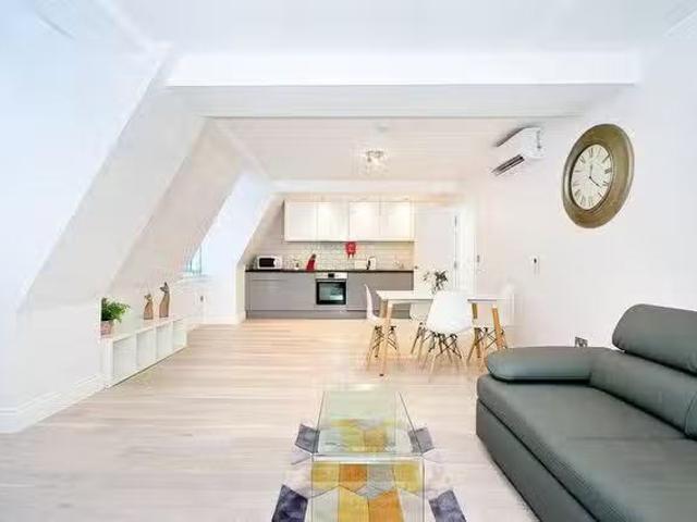 Just in! 1 BR Devereux Court