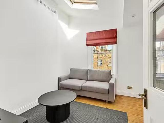 New 1 BR Goodge Place, London